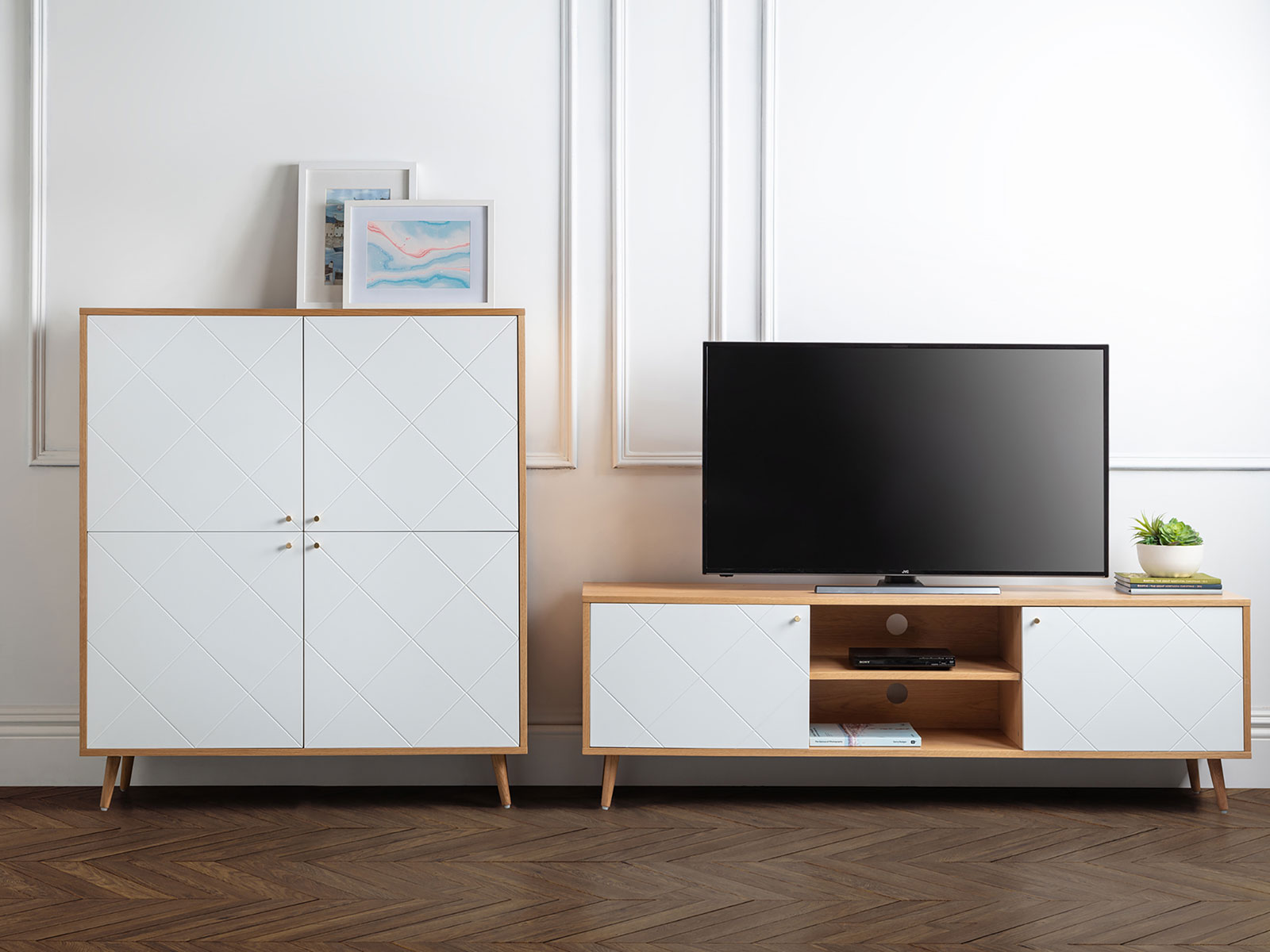 Julian Bowen Moritz TV Unit in Oak - The Sleep Shop